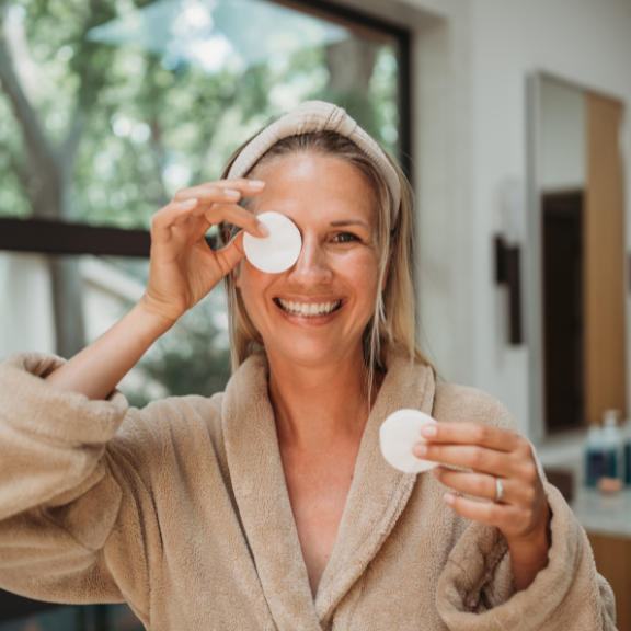5 Ways the Holidays Can Change Your Skin: Don’t Panic – EMK Skincare